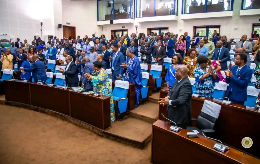 Élection du nouveau bureau de l’Assemblée nationale au Togo: Komi Sélom ...